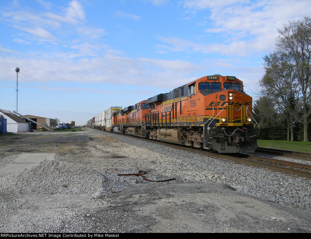 BNSF 7886